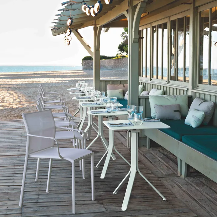 Köp Rest'o bord 57x57 cm från Fermob | Svenssons.se