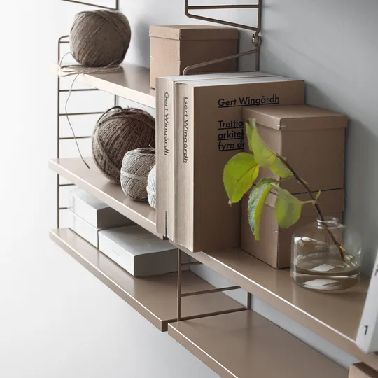 Köp Stringhylla Pocket beige från String | Svenssons.se