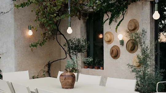 Så inreder du med lampor utomhus | tips på utebelysning på Svenssons.se